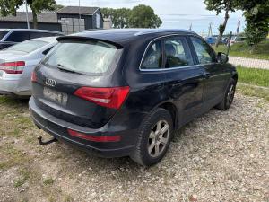 Black Audi Q5 2009 in Taurage, with an engine capacity of 1.97 L and mileage of 380 thousand km for 5000 €, photo 5 on AUTOMOTO.COM.LV