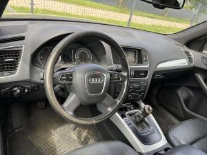 Black Audi Q5 2009 in Taurage, with an engine capacity of 1.97 L and mileage of 380 thousand km for 5000 €, photo 11 on AUTOMOTO.COM.LV