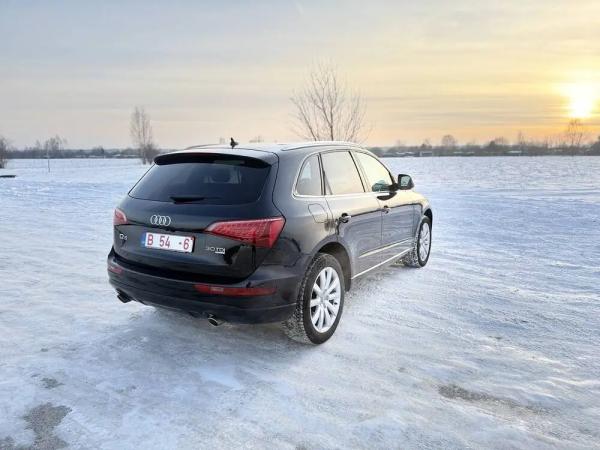 Black Audi Q5 2009 in Riga, with an engine capacity of 3.00 L and mileage of 275 thousand km for 6000 €, photo 1 on AUTOMOTO.COM.LV