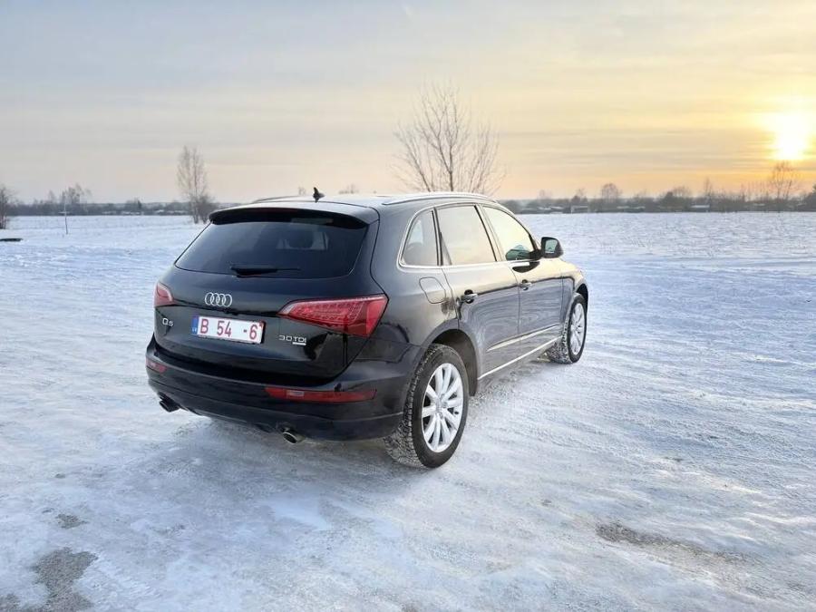 Black Audi Q5 2009 in Riga, with an engine capacity of 3.00 L and mileage of 275 thousand km for 6000 €, photo 1 on AUTOMOTO.COM.LV