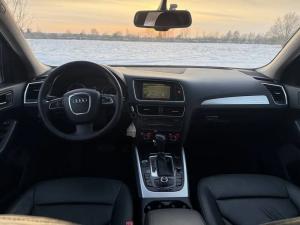 Black Audi Q5 2009 in Riga, with an engine capacity of 3.00 L and mileage of 275 thousand km for 6000 €, photo 13 on AUTOMOTO.COM.LV