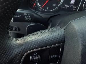 Black Audi Q5 2009 in Riga, with an engine capacity of 3.00 L and mileage of 275 thousand km for 6000 €, photo 18 on AUTOMOTO.COM.LV