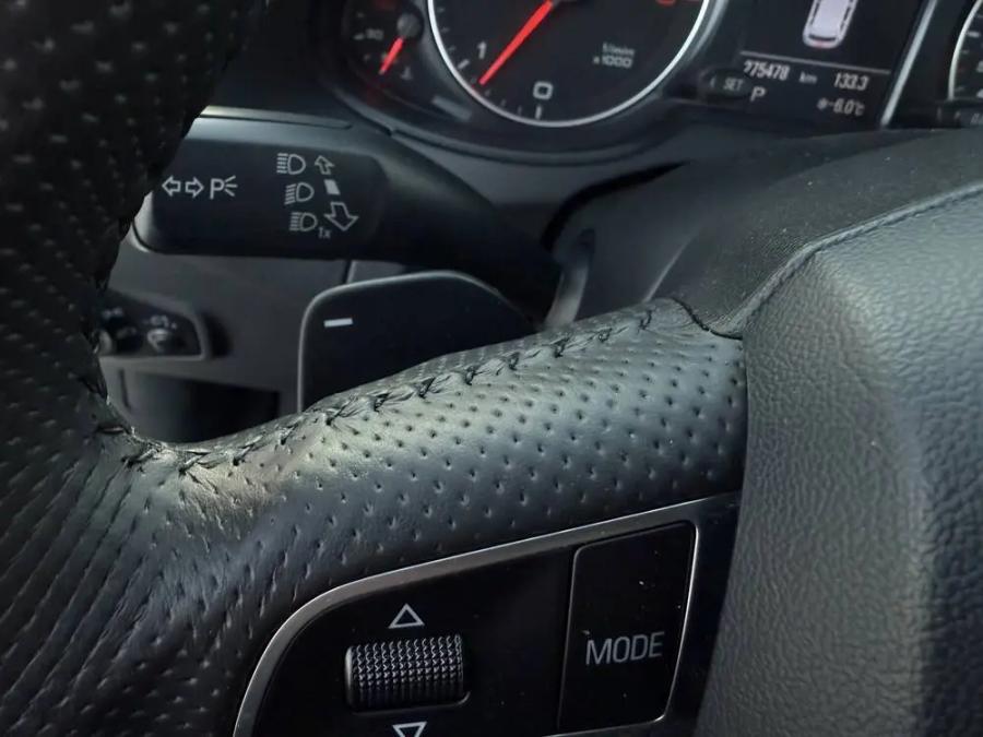 Black Audi Q5 2009 in Riga, with an engine capacity of 3.00 L and mileage of 275 thousand km for 6000 €, photo 18 on AUTOMOTO.COM.LV