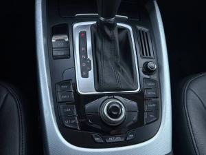 Black Audi Q5 2009 in Riga, with an engine capacity of 3.00 L and mileage of 275 thousand km for 6000 €, photo 23 on AUTOMOTO.COM.LV