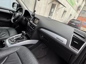 Black Audi Q5 2009 in Riga, with an engine capacity of 2.00 L and mileage of 221 thousand km for 8900 €, photo 10 on AUTOMOTO.COM.LV