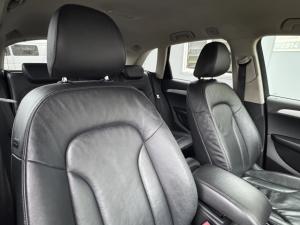 Black Audi Q5 2009 in Riga, with an engine capacity of 2.00 L and mileage of 221 thousand km for 8900 €, photo 11 on AUTOMOTO.COM.LV