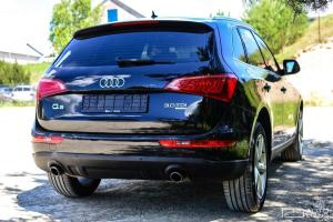 Black Audi Q5 2009 in Kretinga, with an engine capacity of 3.00 L and mileage of 234 thousand km for 9950 €, photo 7 on AUTOMOTO.COM.LV