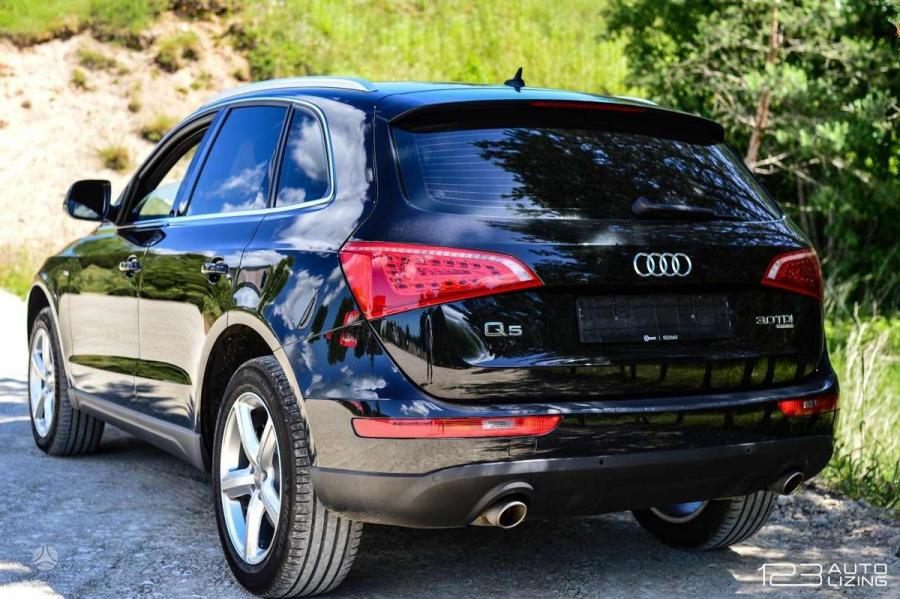 Black Audi Q5 2009 in Kretinga, with an engine capacity of 3.00 L and mileage of 234 thousand km for 9950 €, photo 8 on AUTOMOTO.COM.LV