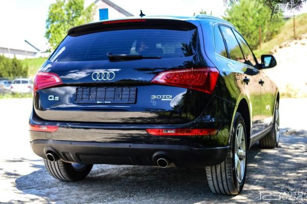 Melns Audi Q5 2009 Kretinga, ar dzinēja tilpumu 3.00 L un nobraukumu 234 tūkst. km par 9950 €, foto 6 vietnē AUTOMOTO.COM.LV