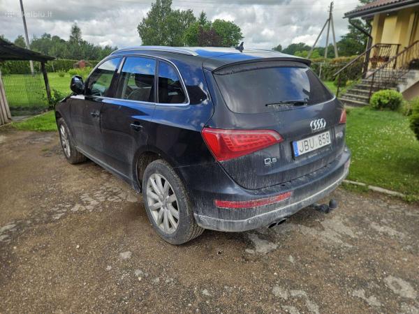 Melns Audi Q5 2009 Kupiškis, ar dzinēja tilpumu 2.00 L un nobraukumu 442 tūkst. km par 5500 €, foto 2 vietnē AUTOMOTO.COM.LV