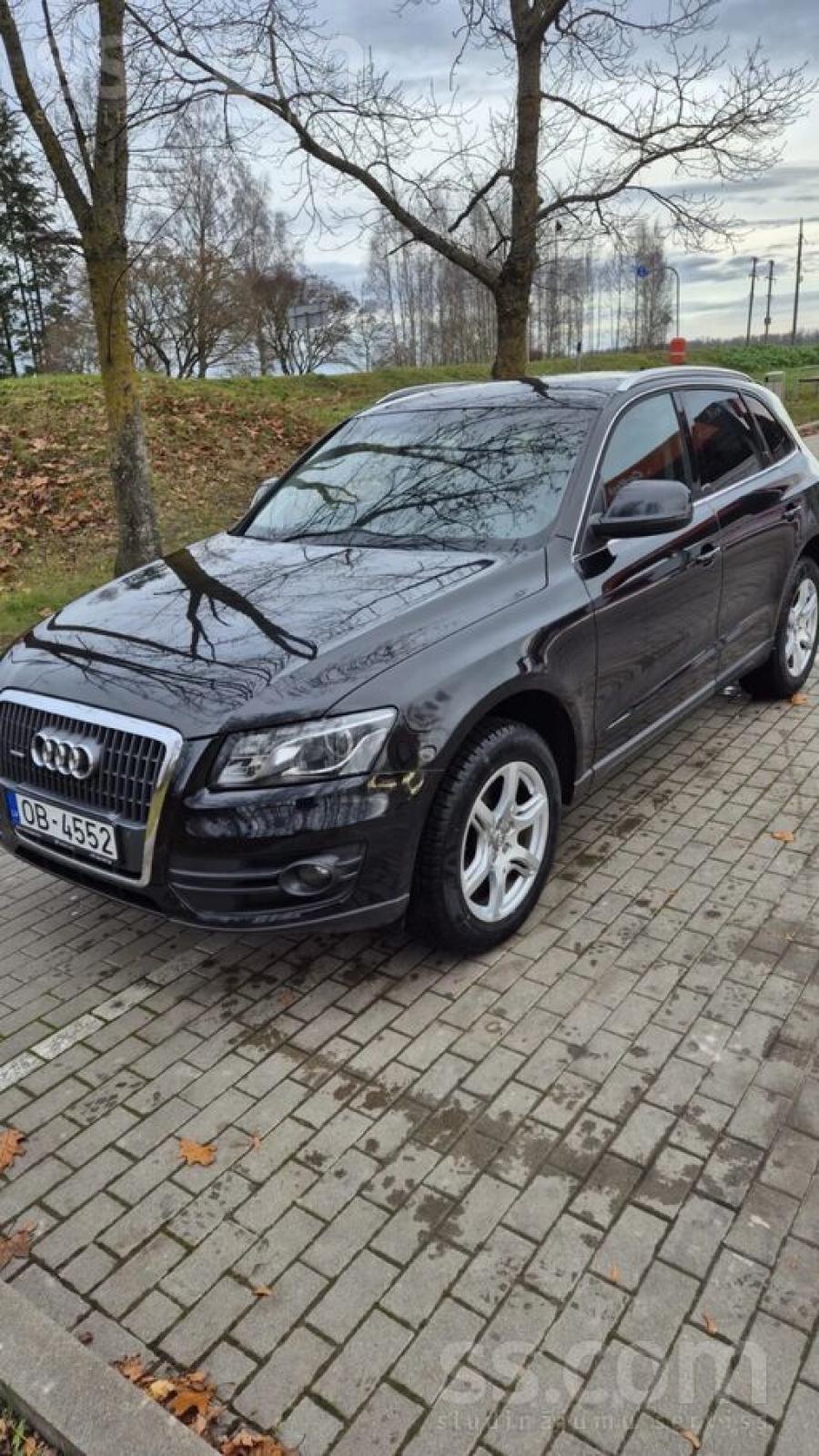 Black Audi Q5 2009 in Riga, with an engine capacity of 2.00 L and mileage of 260 thousand km for 9890 €, photo 1 on AUTOMOTO.COM.LV