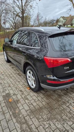 Black Audi Q5 2009 in Riga, with an engine capacity of 2.00 L and mileage of 260 thousand km for 9890 €, photo 5 on AUTOMOTO.COM.LV