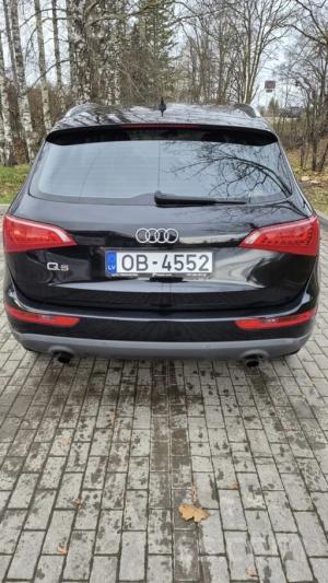 Black Audi Q5 2009 in Riga, with an engine capacity of 2.00 L and mileage of 260 thousand km for 9890 €, photo 7 on AUTOMOTO.COM.LV