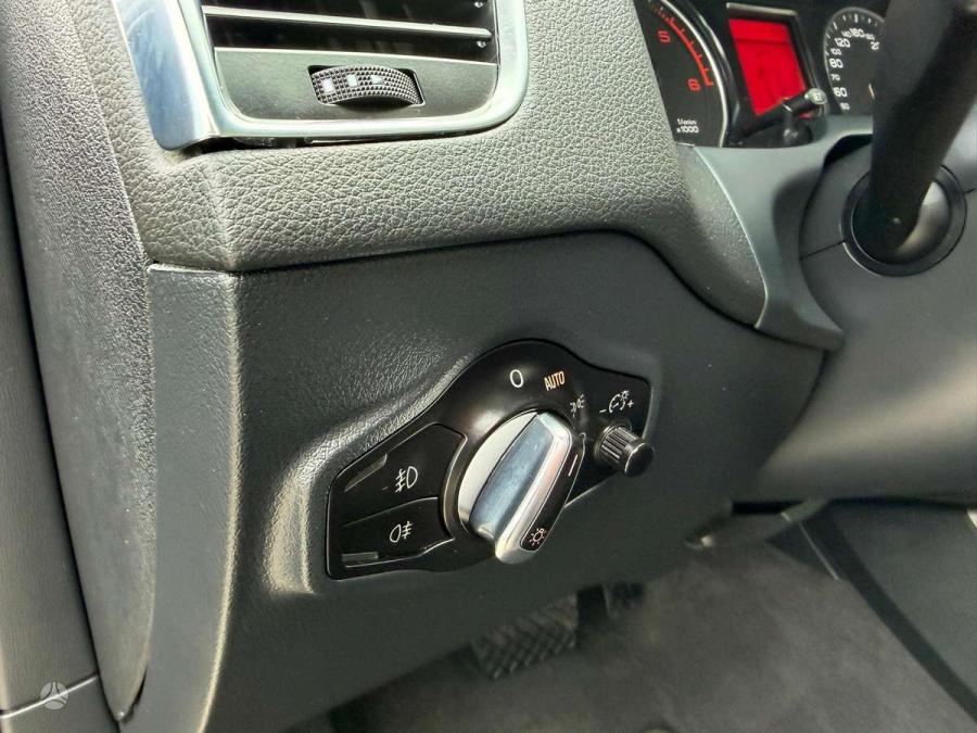 Black Audi Q5 2009 in Marijampole, with an engine capacity of 1.97 L and mileage of 293 thousand km for 8000 €, photo 19 on AUTOMOTO.COM.LV
