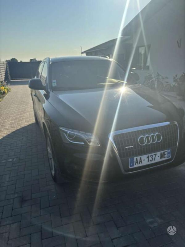 Black Audi Q5 2009 in Klaipeda, with an engine capacity of 1.97 L and mileage of 212 thousand km for 8000 €, photo 3 on AUTOMOTO.COM.LV