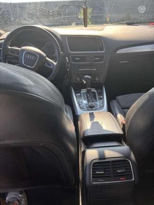 Melns Audi Q5 2009 Klaipėda, ar dzinēja tilpumu 1.97 L un nobraukumu 212 tūkst. km par 8000 €, foto 9 vietnē AUTOMOTO.COM.LV