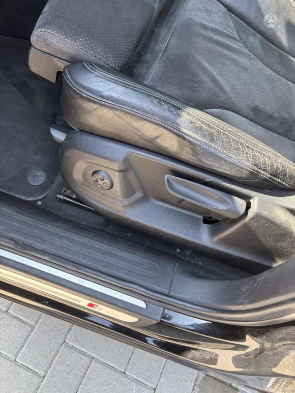 Black Audi Q5 2009 in Klaipeda, with an engine capacity of 1.97 L and mileage of 212 thousand km for 8000 €, photo 9 on AUTOMOTO.COM.LV