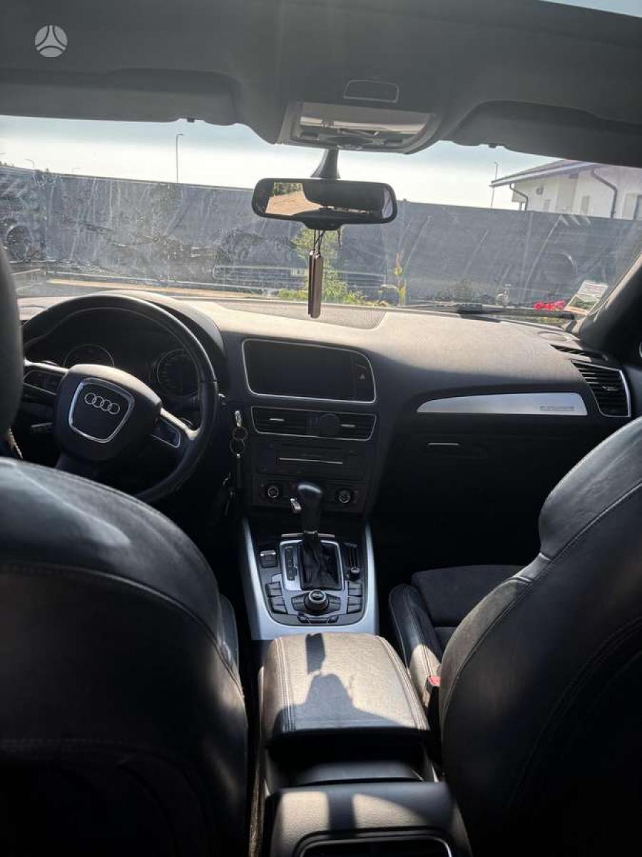 Melns Audi Q5 2009 Klaipėda, ar dzinēja tilpumu 1.97 L un nobraukumu 212 tūkst. km par 8000 €, foto 13 vietnē AUTOMOTO.COM.LV