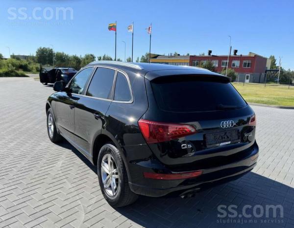 Black Audi Q5 2009 in Telschi, with an engine capacity of 2.00 L and mileage of 213 thousand km for 8990 €, photo 10 on AUTOMOTO.COM.LV