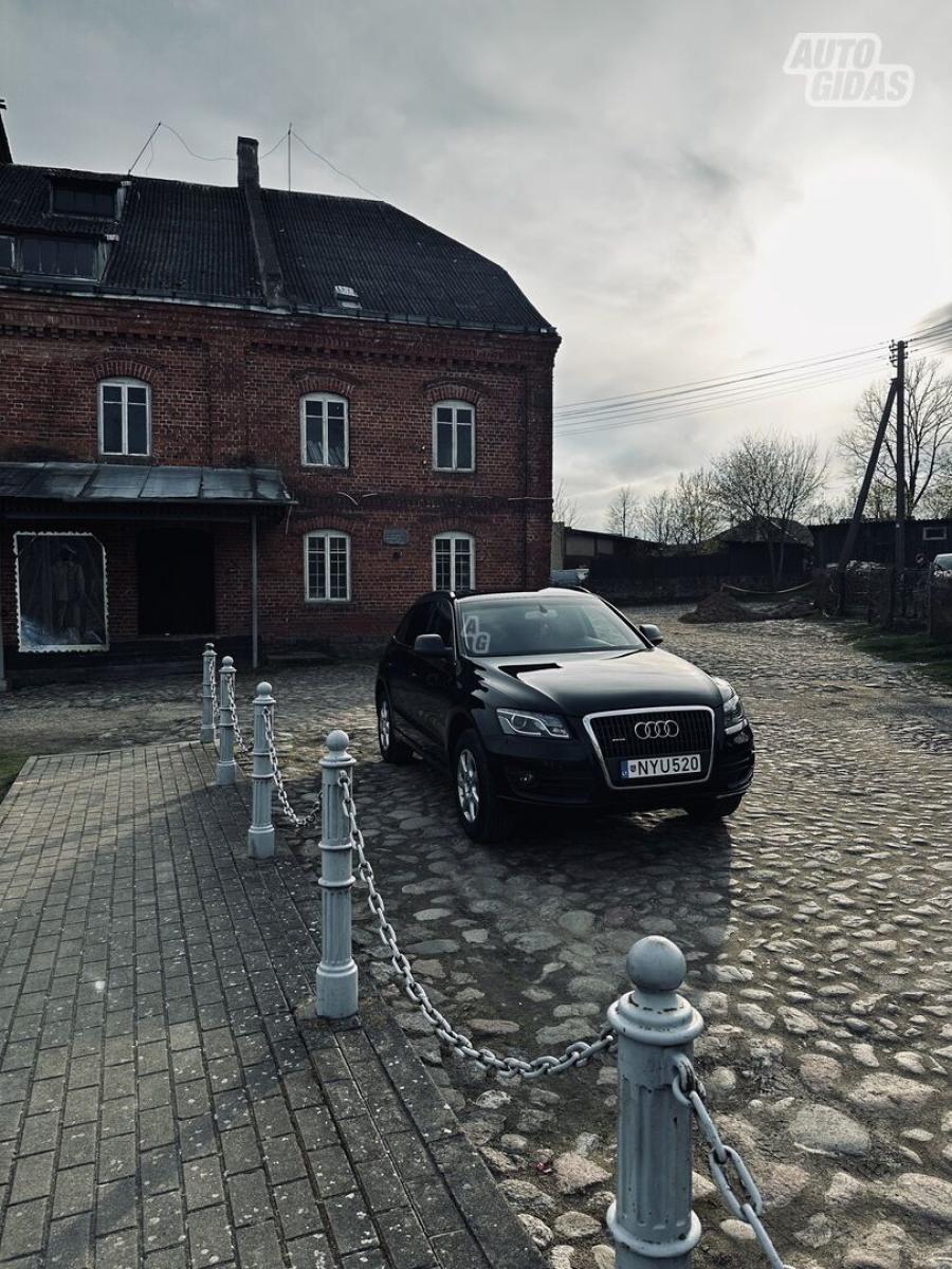 Melns Audi Q5 2009 Šauļi, ar dzinēja tilpumu 2.00 L un nobraukumu 281 tūkst. km par 7500 €, foto 1 vietnē AUTOMOTO.COM.LV