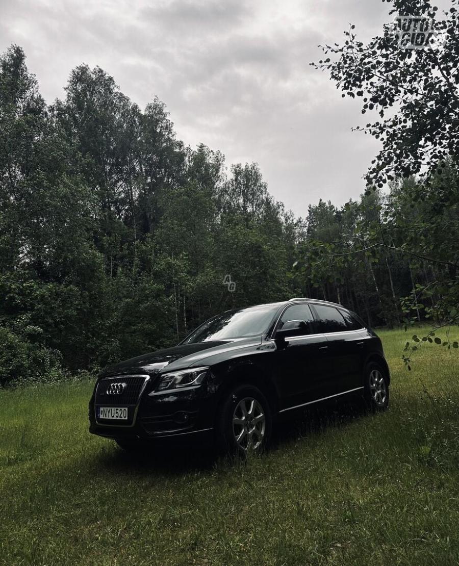 Melns Audi Q5 2009 Šauļi, ar dzinēja tilpumu 2.00 L un nobraukumu 281 tūkst. km par 7500 €, foto 3 vietnē AUTOMOTO.COM.LV