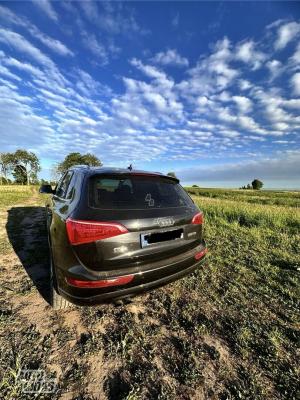 Melns Audi Q5 2009 Šauļi, ar dzinēja tilpumu 2.00 L un nobraukumu 281 tūkst. km par 7500 €, foto 6 vietnē AUTOMOTO.COM.LV