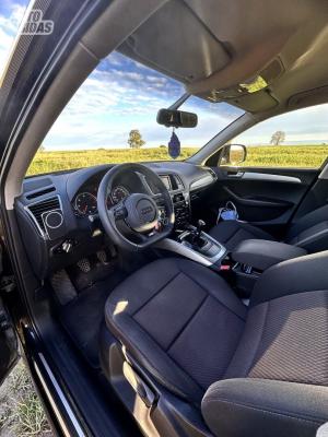 Melns Audi Q5 2009 Šauļi, ar dzinēja tilpumu 2.00 L un nobraukumu 281 tūkst. km par 7500 €, foto 8 vietnē AUTOMOTO.COM.LV