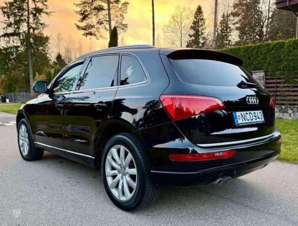 Black Audi Q5 2009 in Vilnius, with an engine capacity of 1.97 L and mileage of 382 thousand km for 7000 €, photo 5 on AUTOMOTO.COM.LV
