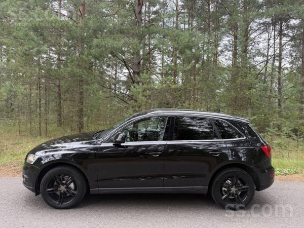 Black Audi Q5 2009 in Daugavpils, with an engine capacity of 2.00 L and mileage of 0 thousand km for 8850 €, photo 2 on AUTOMOTO.COM.LV