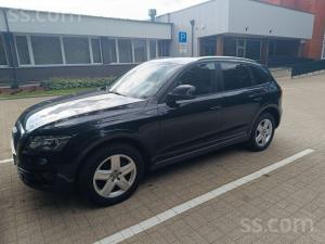 Melns Audi Q5 2009 Tukums, ar dzinēja tilpumu 2.00 L un nobraukumu 333 tūkst. km par 10100 €, foto 4 vietnē AUTOMOTO.COM.LV