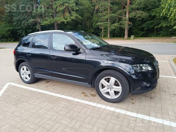 Melns Audi Q5 2009 Tukums, ar dzinēja tilpumu 2.00 L un nobraukumu 333 tūkst. km par 10100 €, foto 4 vietnē AUTOMOTO.COM.LV