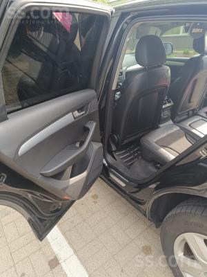 Melns Audi Q5 2009 Tukums, ar dzinēja tilpumu 2.00 L un nobraukumu 333 tūkst. km par 10100 €, foto 13 vietnē AUTOMOTO.COM.LV