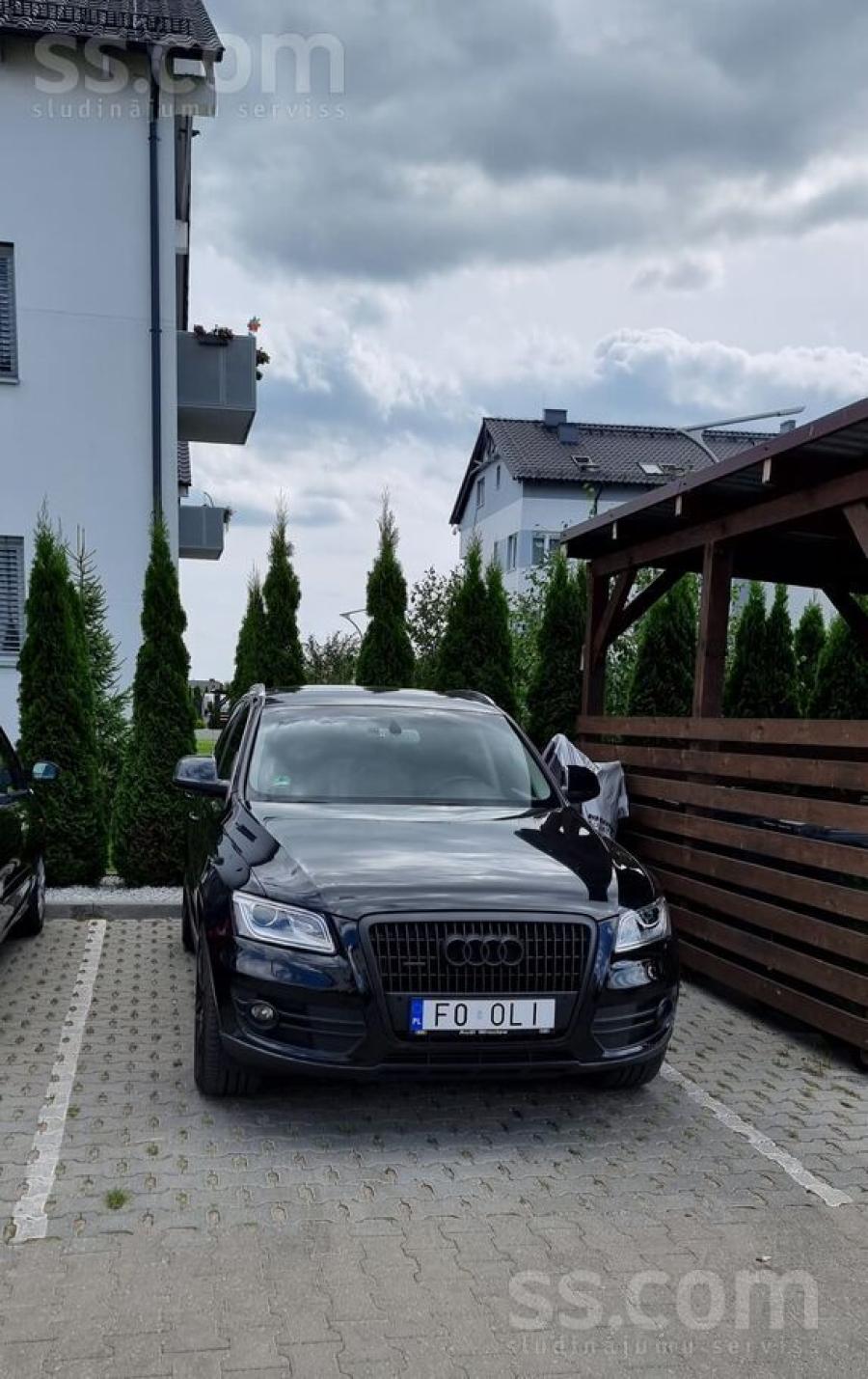 Black Audi Q5 2009 in Riga, with an engine capacity of 3.00 L and mileage of 365 thousand km for 8200 €, photo 4 on AUTOMOTO.COM.LV