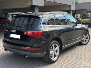 Melns Audi Q5 2009 Kauņa, ar dzinēja tilpumu 2.00 L un nobraukumu 300 tūkst. km par 6000 €, foto 5 vietnē AUTOMOTO.COM.LV