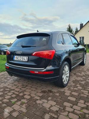 Black Audi Q5 2009 in Kaisiadorys, with an engine capacity of 1.97 L and mileage of 365 thousand km for 6250 €, photo 5 on AUTOMOTO.COM.LV