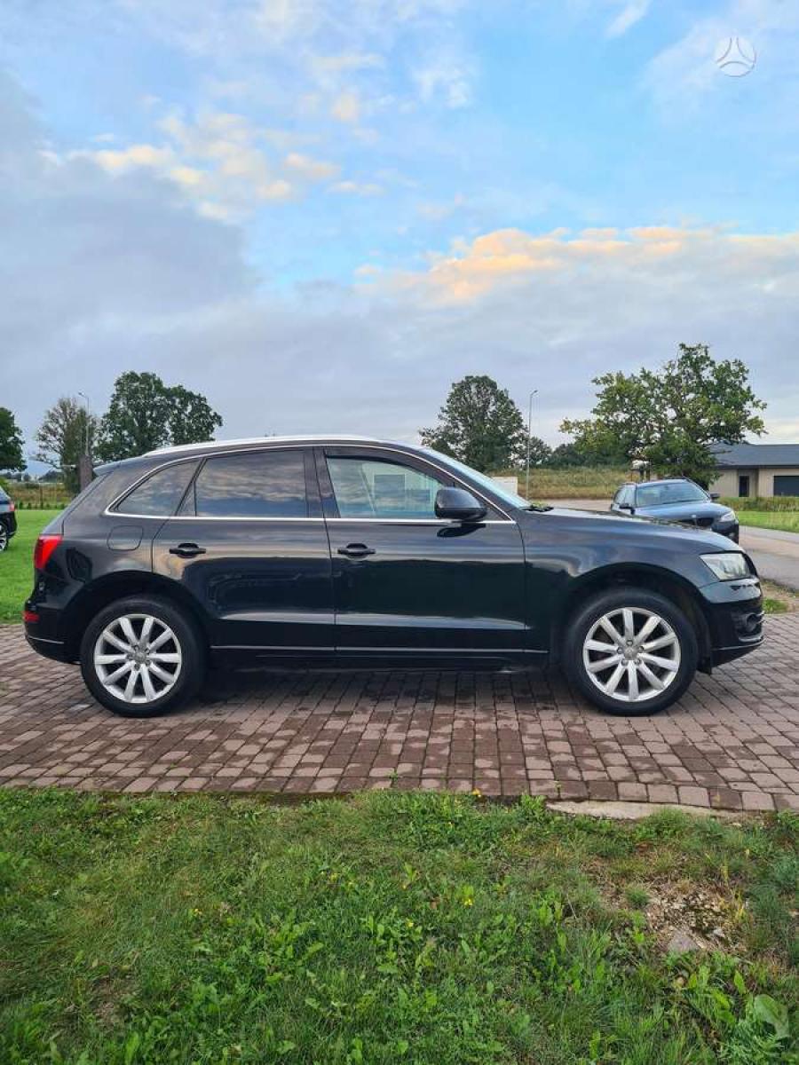 Black Audi Q5 2009 in Kaisiadorys, with an engine capacity of 1.97 L and mileage of 365 thousand km for 6250 €, photo 8 on AUTOMOTO.COM.LV