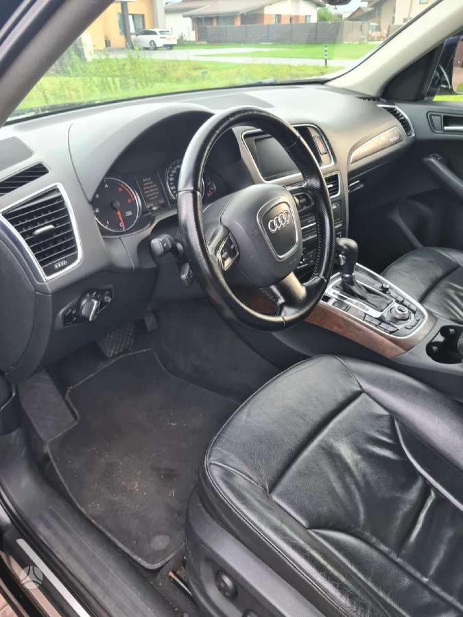 Black Audi Q5 2009 in Kaisiadorys, with an engine capacity of 1.97 L and mileage of 365 thousand km for 6250 €, photo 16 on AUTOMOTO.COM.LV