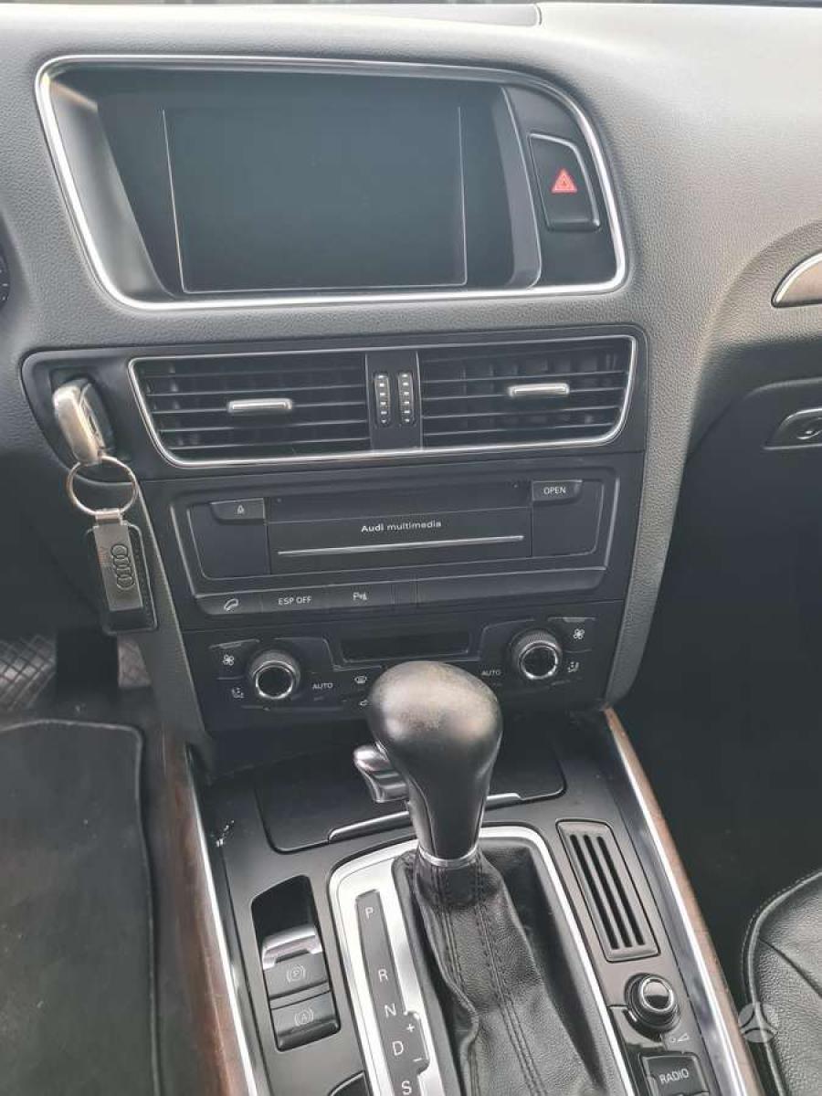 Black Audi Q5 2009 in Kaisiadorys, with an engine capacity of 1.97 L and mileage of 365 thousand km for 6250 €, photo 19 on AUTOMOTO.COM.LV