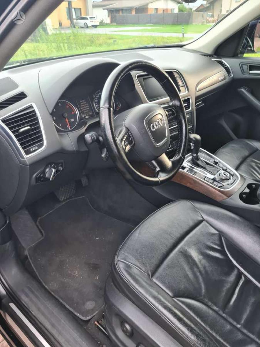 Melns Audi Q5 2009 Kaišiadorys, ar dzinēja tilpumu 1.97 L un nobraukumu 365 tūkst. km par 6100 €, foto 16 vietnē AUTOMOTO.COM.LV