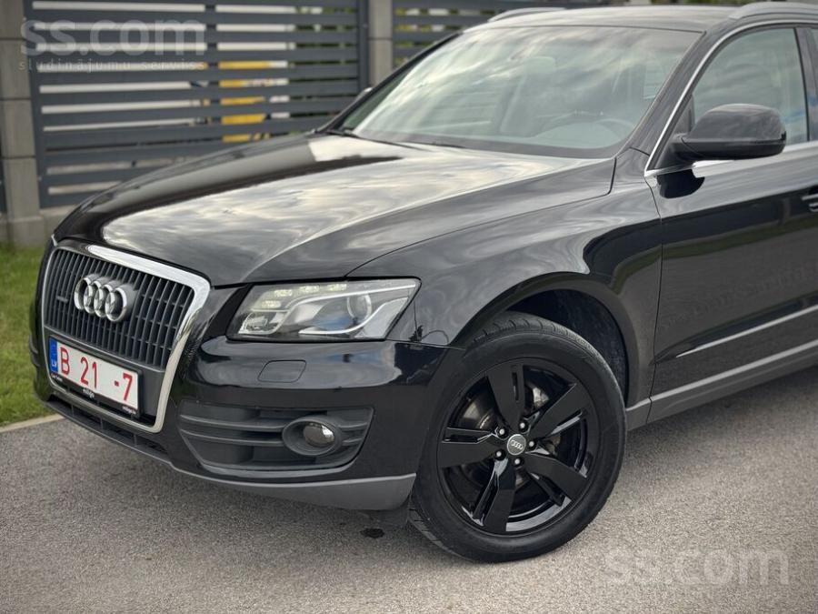 Black Audi Q5 2009 in Jelgava, with an engine capacity of 2.00 L and mileage of 279 thousand km for 7700 €, photo 3 on AUTOMOTO.COM.LV