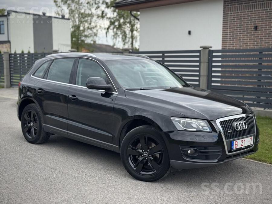 Black Audi Q5 2009 in Jelgava, with an engine capacity of 2.00 L and mileage of 279 thousand km for 7700 €, photo 7 on AUTOMOTO.COM.LV