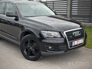 Black Audi Q5 2009 in Jelgava, with an engine capacity of 2.00 L and mileage of 279 thousand km for 7700 €, photo 8 on AUTOMOTO.COM.LV