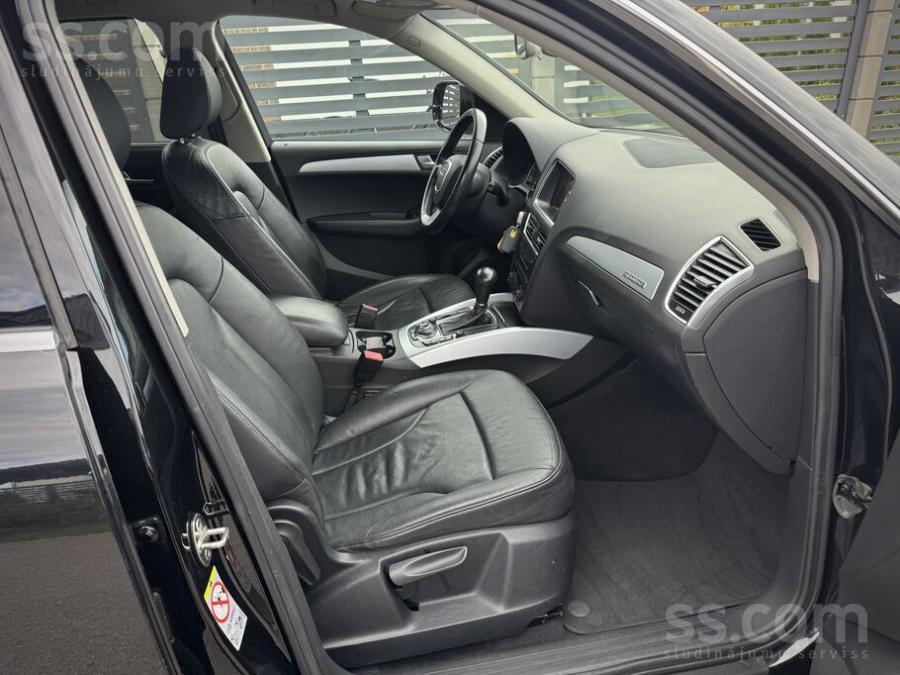 Black Audi Q5 2009 in Jelgava, with an engine capacity of 2.00 L and mileage of 279 thousand km for 7700 €, photo 14 on AUTOMOTO.COM.LV