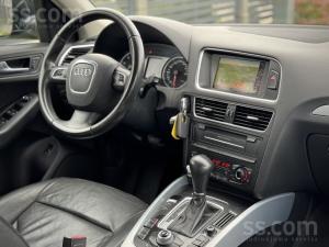 Black Audi Q5 2009 in Jelgava, with an engine capacity of 2.00 L and mileage of 279 thousand km for 7700 €, photo 16 on AUTOMOTO.COM.LV