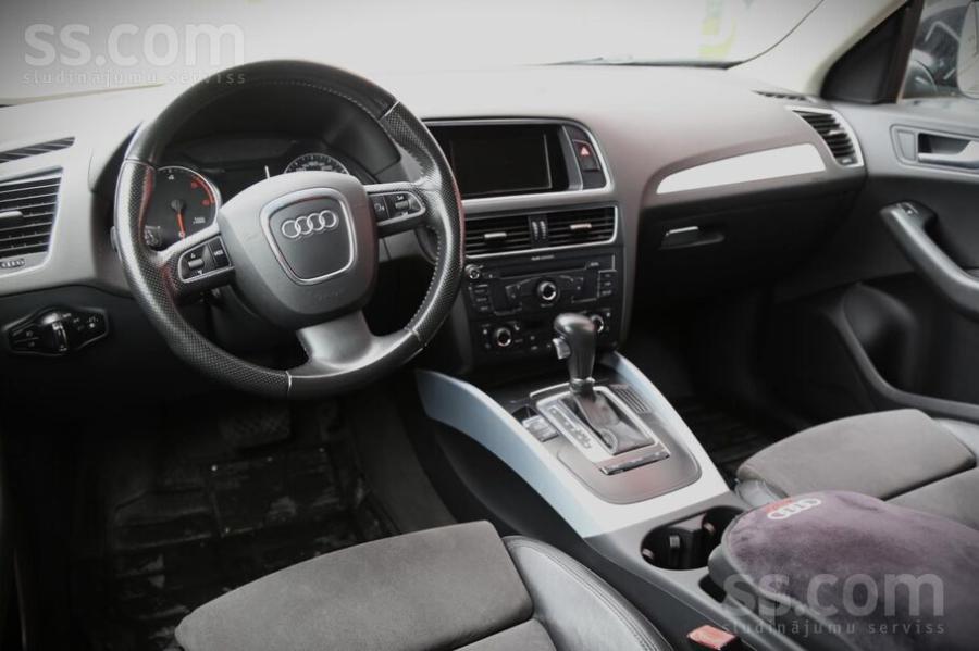 Melns Audi Q5 2009 Rīga, ar dzinēja tilpumu 2.00 L un nobraukumu 334 tūkst. km par 7495 €, foto 9 vietnē AUTOMOTO.COM.LV