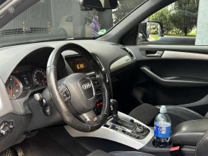 Black Audi Q5 2009 in Kaunas, with an engine capacity of 1.98 L and mileage of 300 thousand km for 6000 €, photo 13 on AUTOMOTO.COM.LV