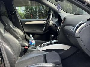 Black Audi Q5 2009 in Kaunas, with an engine capacity of 1.98 L and mileage of 300 thousand km for 6000 €, photo 16 on AUTOMOTO.COM.LV