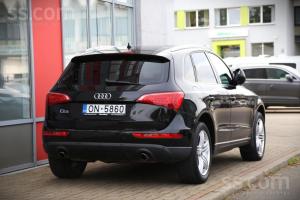Black Audi Q5 2009 in Riga, with an engine capacity of 2.00 L and mileage of 230 thousand km for 6995 €, photo 7 on AUTOMOTO.COM.LV