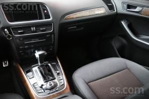 Black Audi Q5 2009 in Riga, with an engine capacity of 2.00 L and mileage of 230 thousand km for 6995 €, photo 9 on AUTOMOTO.COM.LV