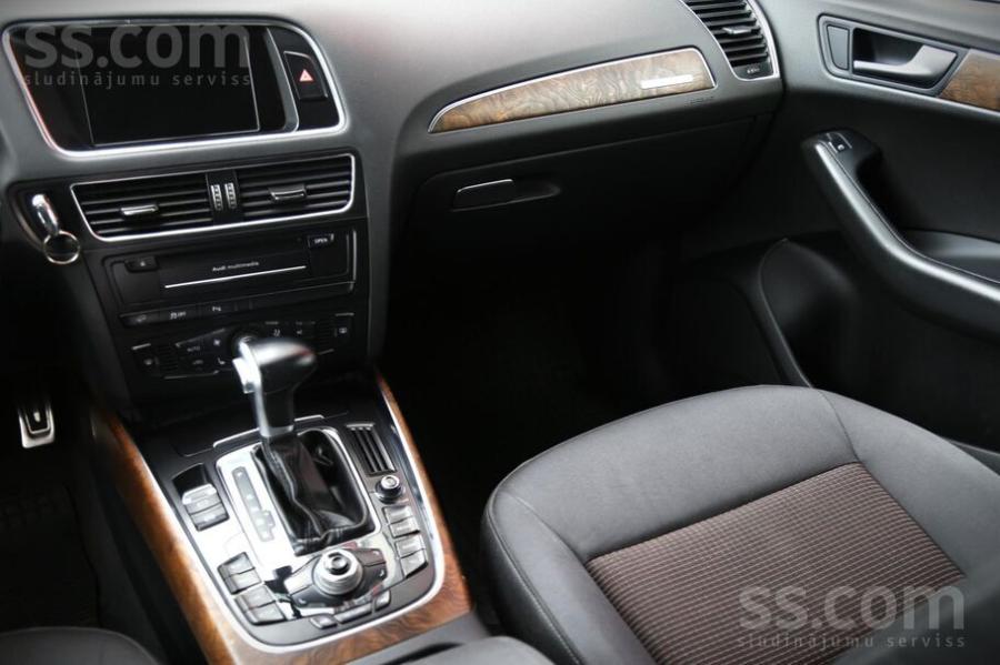 Black Audi Q5 2009 in Riga, with an engine capacity of 2.00 L and mileage of 230 thousand km for 6995 €, photo 9 on AUTOMOTO.COM.LV
